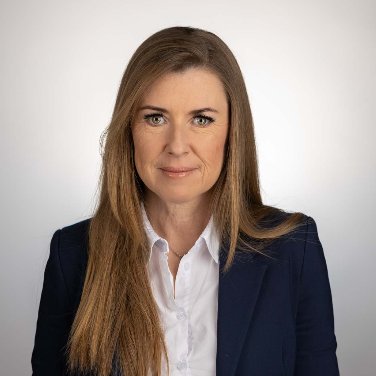 Real Estate Agent Edit Péceli | JamesEdition