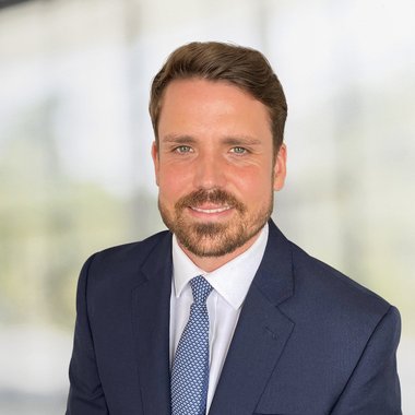 Real Estate Agent Adam Dryden-Peck | JamesEdition