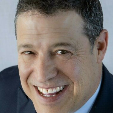 Real Estate Agent Michael Zuker | JamesEdition