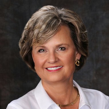 Real Estate Agent Diana Coyle | JamesEdition