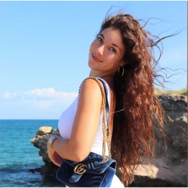 Real Estate Agent Capucine Alize Thomas | JamesEdition