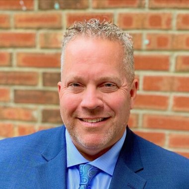 Agente immobiliare Edward Jost | JamesEdition