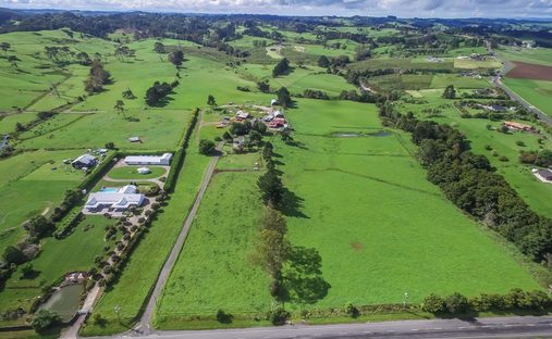 Luxury homes for sale in Waitoki, Auckland, New Zealand | JamesEdition