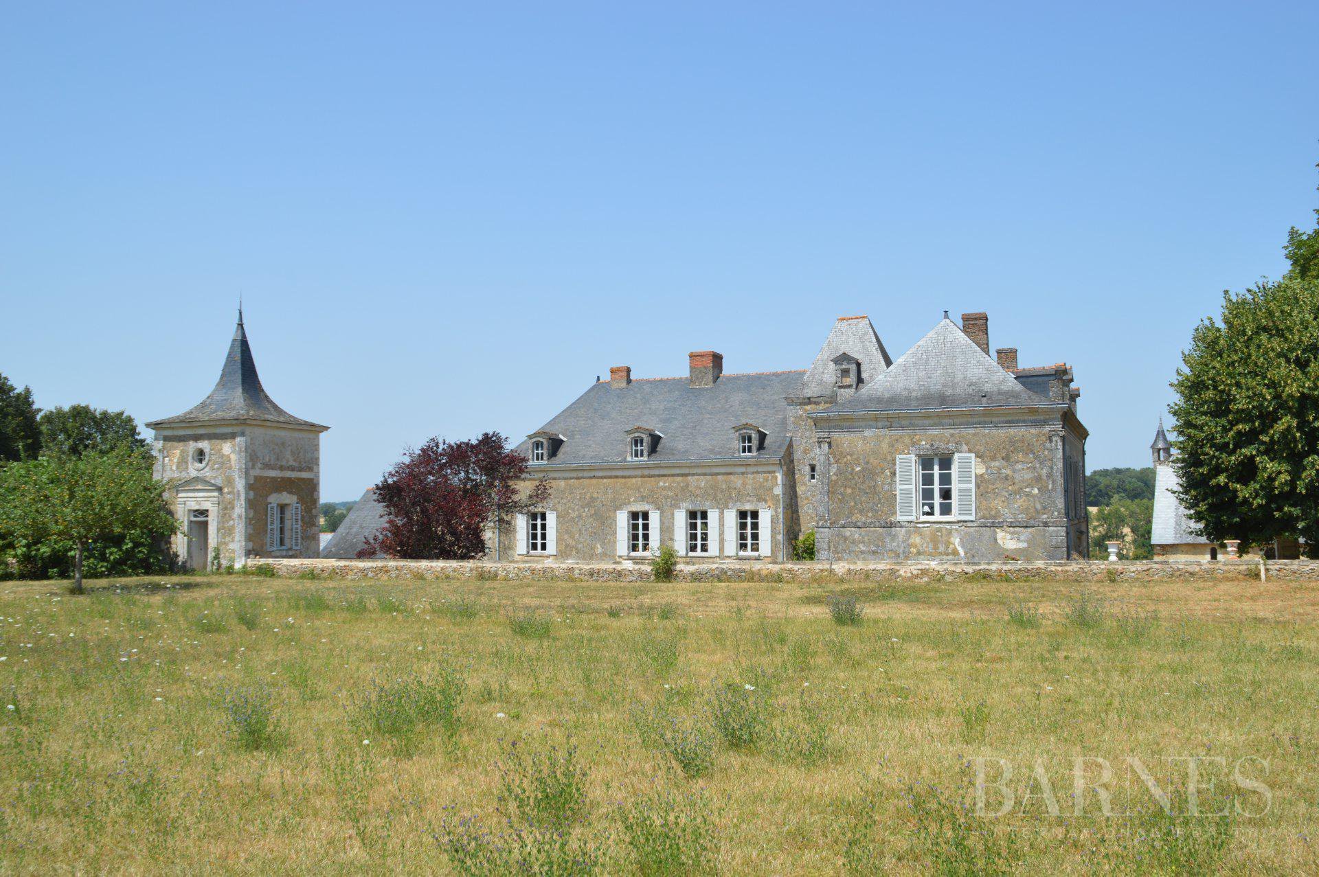 Sale - Castle Baugé-en-Anjou in Baugé En Anjou, France for sale (10606298) Sale - Castle Baugé-en-Anjou in Baugé En Anjou, France for sale (10606298)