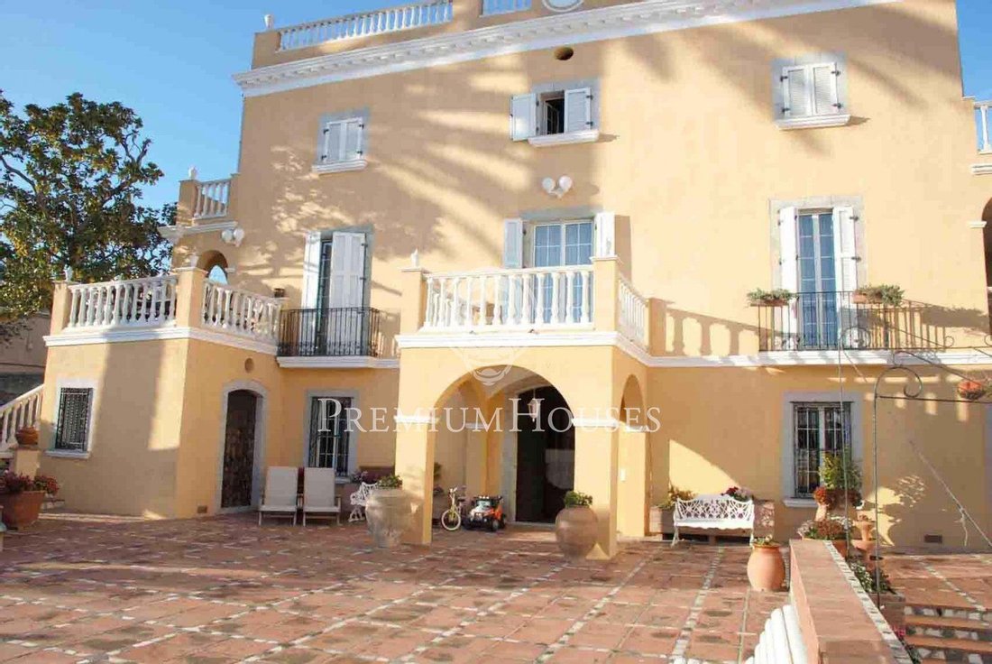 Magnificent Great House With A Lot Of Charm In Teia, Catalonia, Spain ...