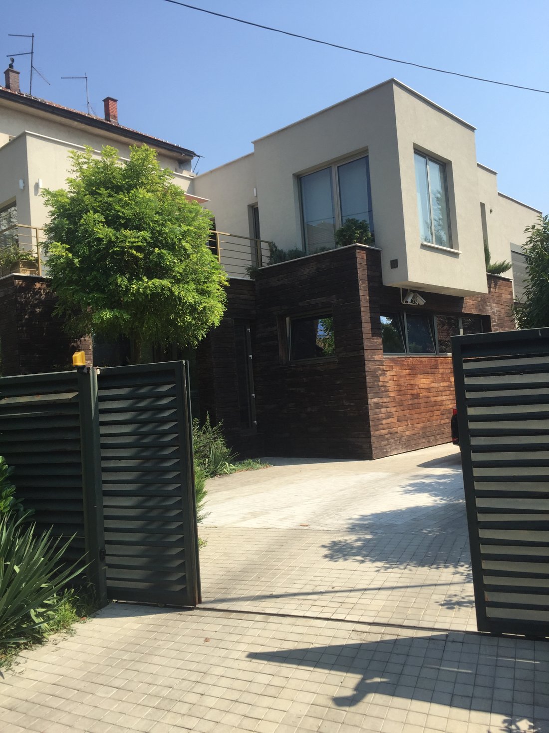 Private, Modern And Energy Efficient House In Belgrade, In Beograd ...