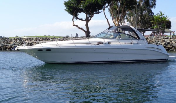 Yachts - 61 Sea Ray for sale on JamesEdition