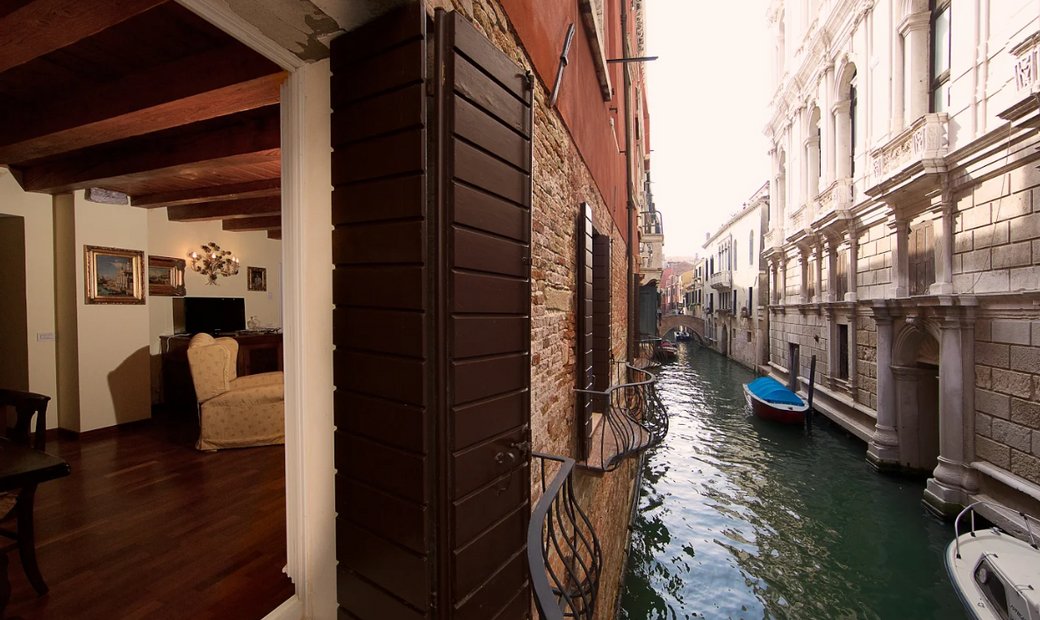 Venice Wonderfull Apartment With Canal View In Veneto, Italy For Sale ...