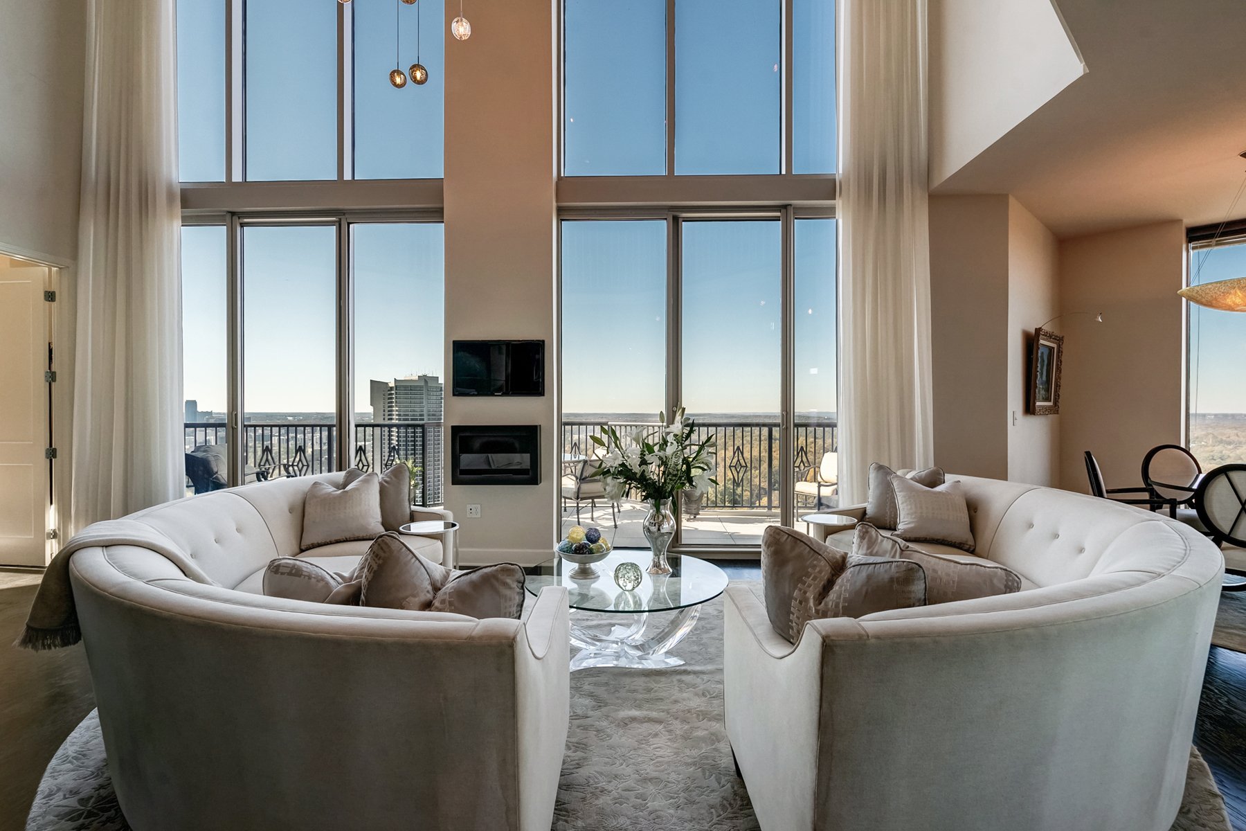 Luxury Buckhead Penthouse With Captivating Views in Atlanta, GA, United ...