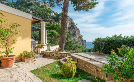 Luxury homes for sale in Campania, Italy | JamesEdition