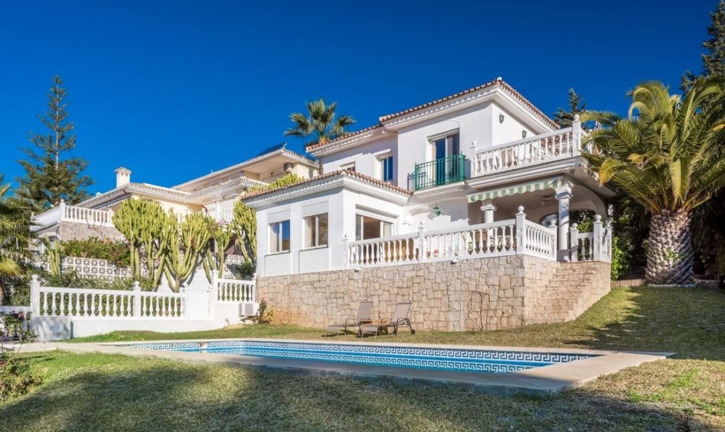 Fuengirola Villa In Málaga, Spain For Sale (10841200)