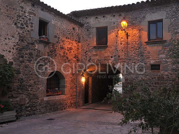 Luxury homes for sale in La Pera, Catalonia, Spain | JamesEdition