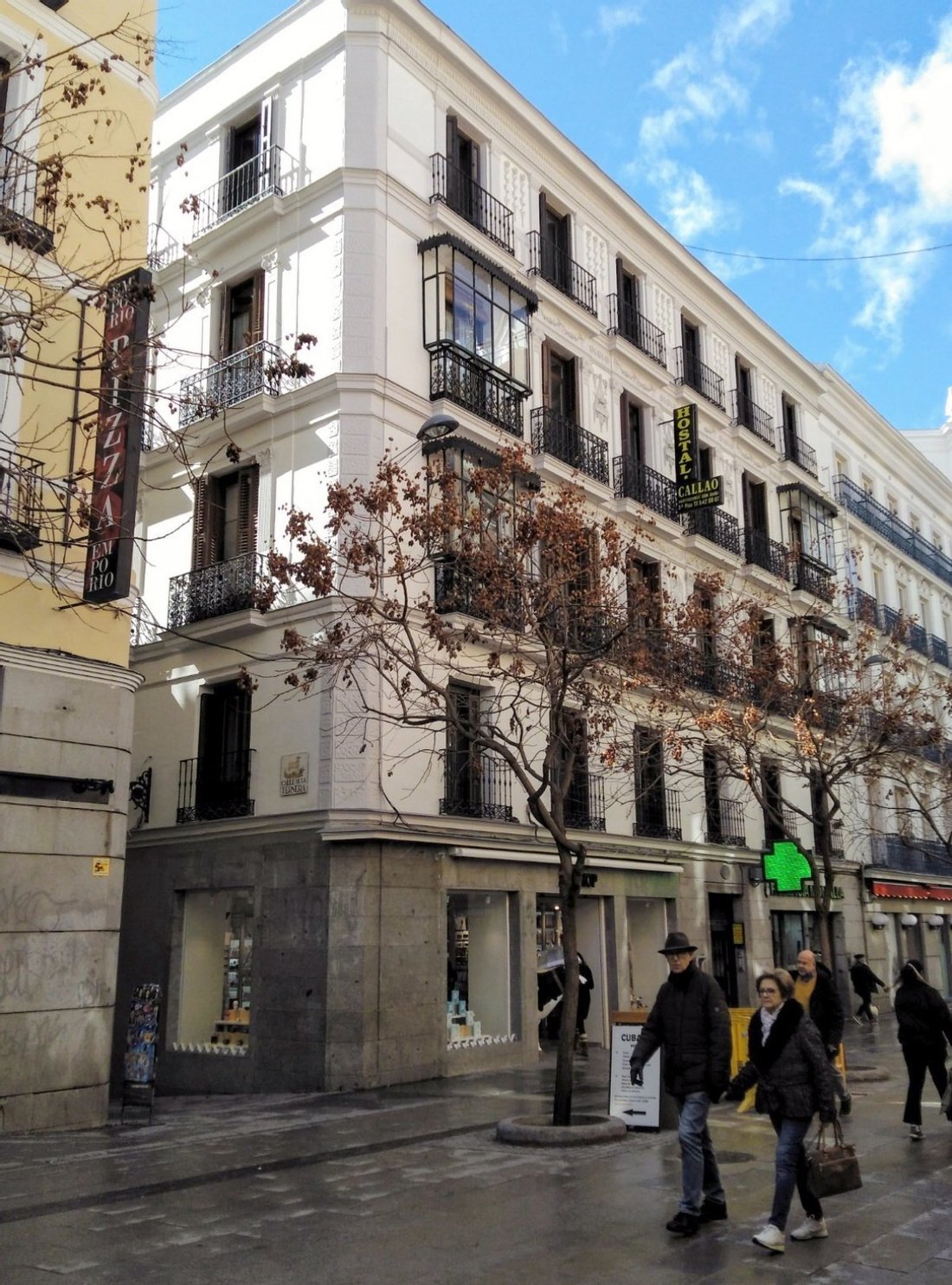 Madrid Flat In Madrid, Spain For Sale (10885512)