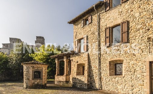 Luxury homes with vineyard / winery for sale in Parma, Emilia-Romagna ...