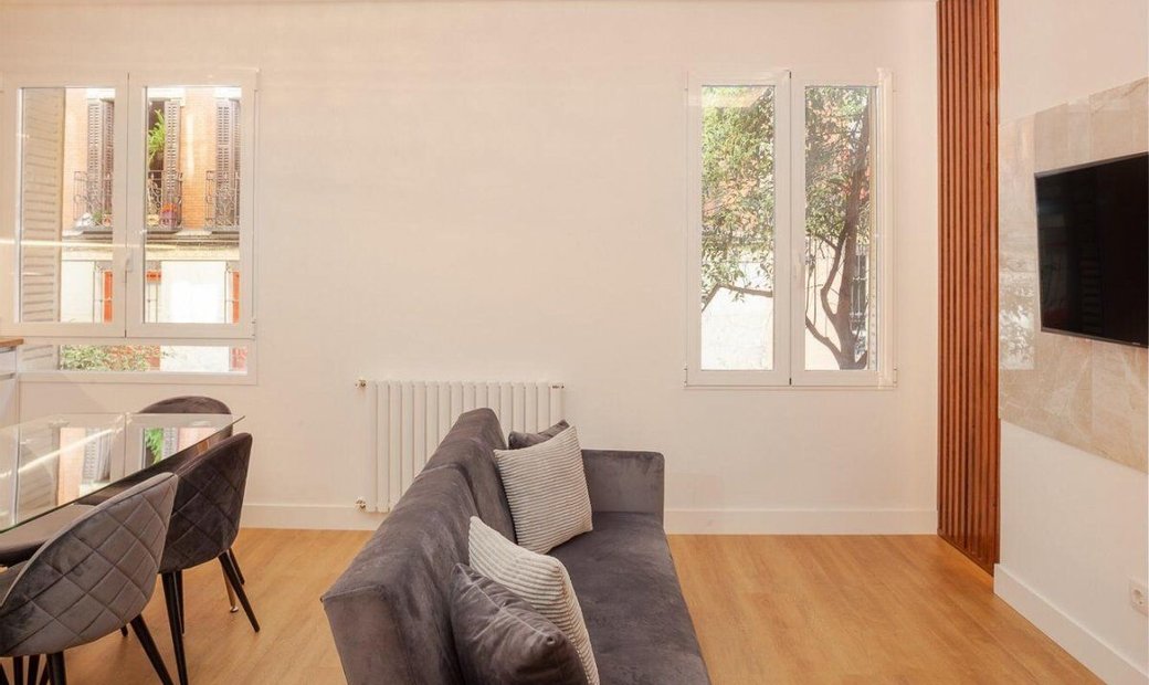 Madrid Flat In Madrid, Spain For Sale (10885520)