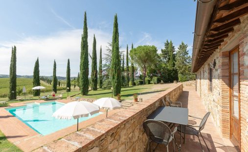 Luxury villas for sale in Italy | JamesEdition