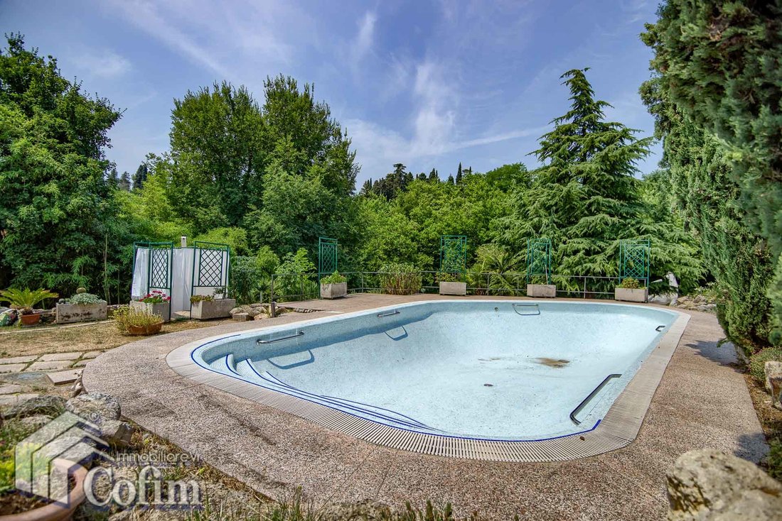 Villa With Pool For Sale In Parona, Verona In Veneto, Italy For Sale ...