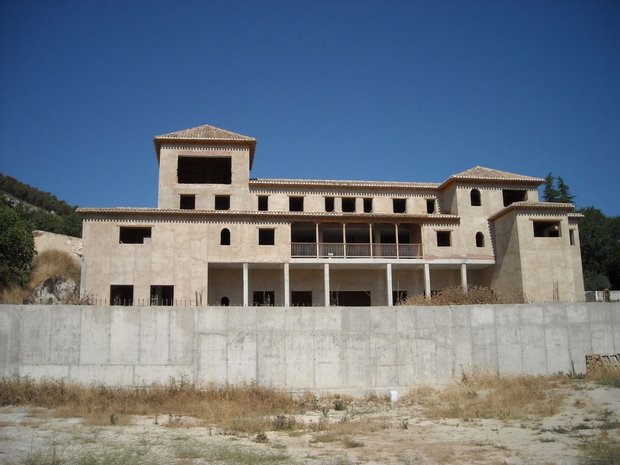 Luxury homes for sale in Moclín, Andalusia, Spain | JamesEdition