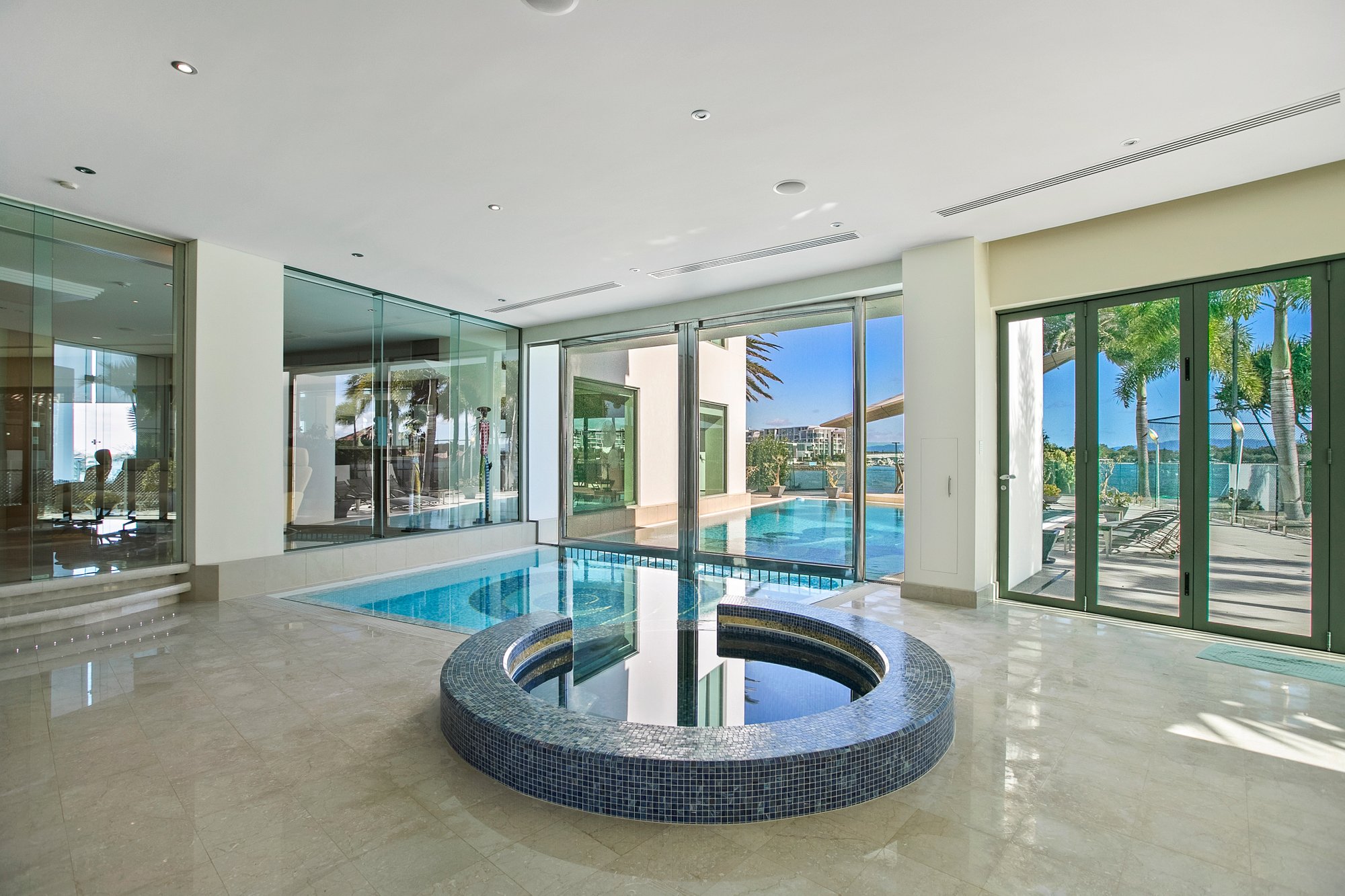 Gold Coast's Finest Trophy Home! in Australia for sale (10923572)