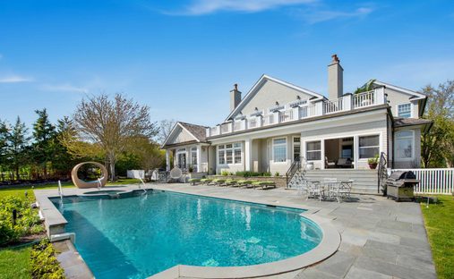 Luxury homes for sale in Bridgehampton, New York | JamesEdition