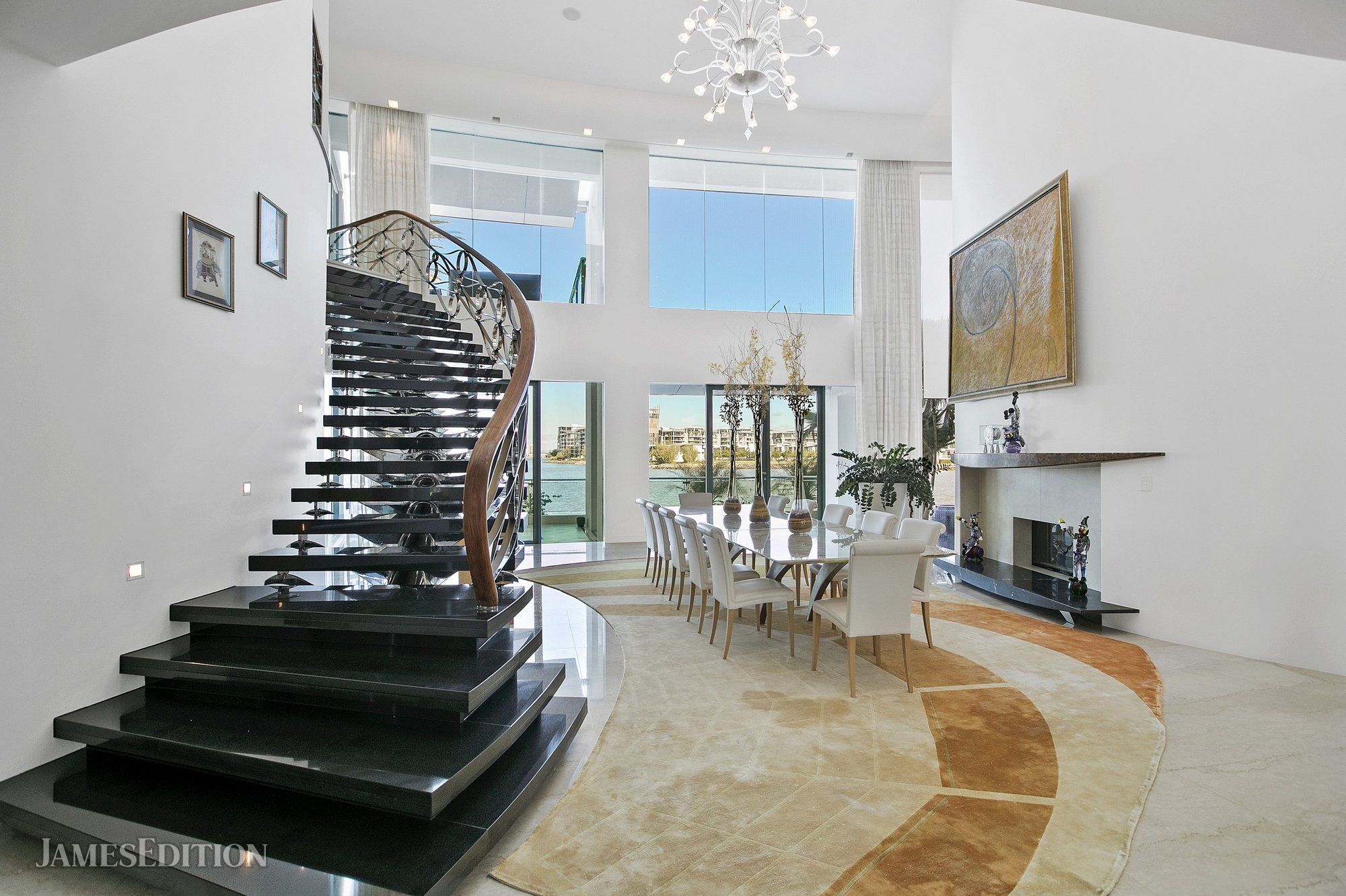 Gold Coast's Finest Trophy Home! in Australia for sale (10923572)