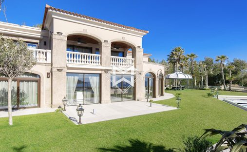 Luxury homes for sale in French Riviera, France | JamesEdition