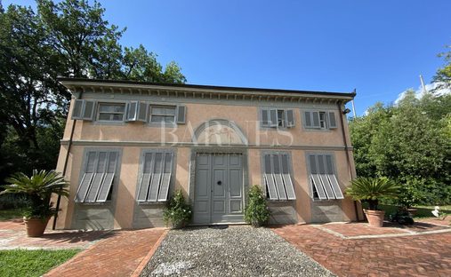 Luxury homes for sale in Capannori, Tuscany, Italy | JamesEdition