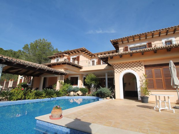 Luxury homes for sale in Majorca, Balearic Islands, Spain | JamesEdition