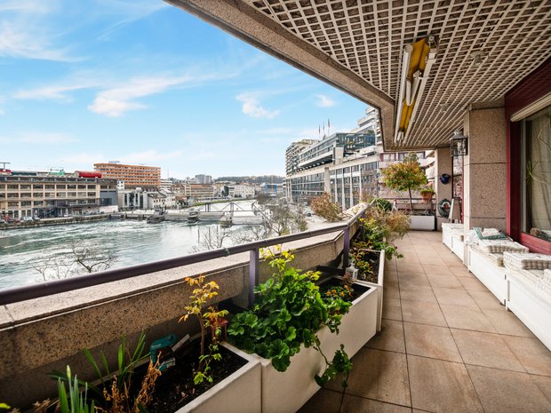 Luxury homes for sale in Genève, Switzerland | JamesEdition