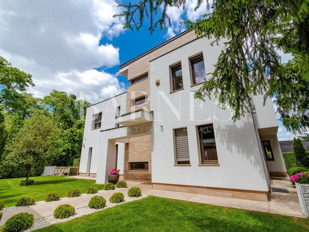 Luxury houses for rent in Vác, Pest County, Hungary | JamesEdition