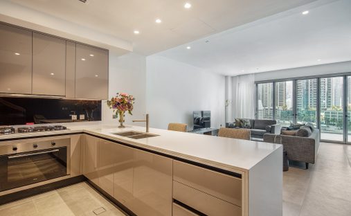 Luxury condos for sale in Dubai, Dubai, United Arab Emirates | JamesEdition