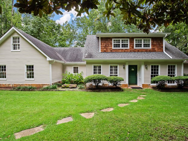 Luxury waterfront homes for sale in United States | JamesEdition