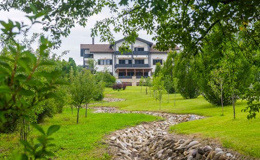 Luxury homes for sale in Țipărești, Prahova, Romania | JamesEdition