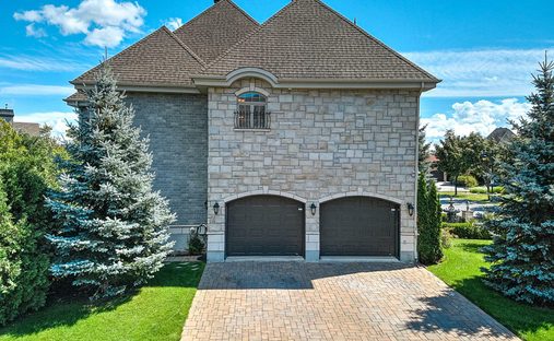 Luxury homes for sale in Candiac, Québec, Canada | JamesEdition