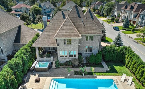 Luxury homes for sale in Candiac, Québec, Canada | JamesEdition