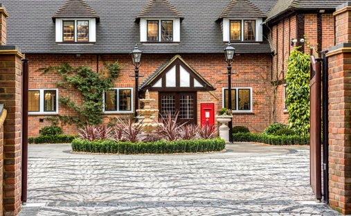 Luxury mansion homes for sale in England, United Kingdom | JamesEdition