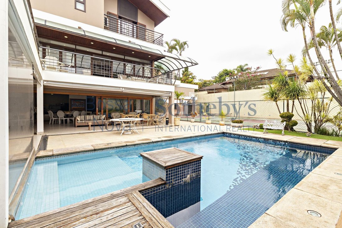 Wide House In "Alphaville Residencial I" Gated Community In São Paulo ...