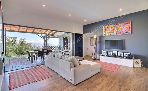 Luxury homes for sale in Tahiti, French Polynesia | JamesEdition