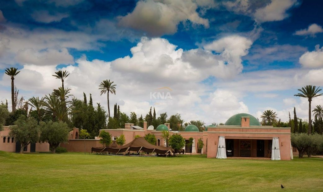 Unique Villa De Haut Standing Au Service Hôtelier En All In Marrakesh ...