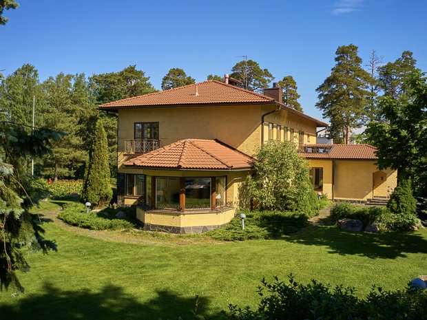 Luxury homes for sale in Finland | JamesEdition