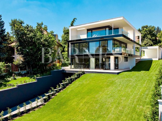 Luxury homes for sale in Budapest, Hungary | JamesEdition