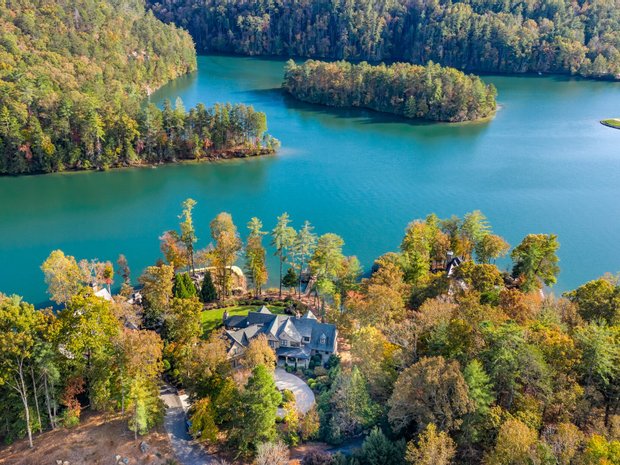 Luxury lake view homes for sale in Sunset, South Carolina | JamesEdition