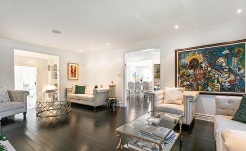 Luxury homes for sale in Hampstead, Quebec, Canada | JamesEdition