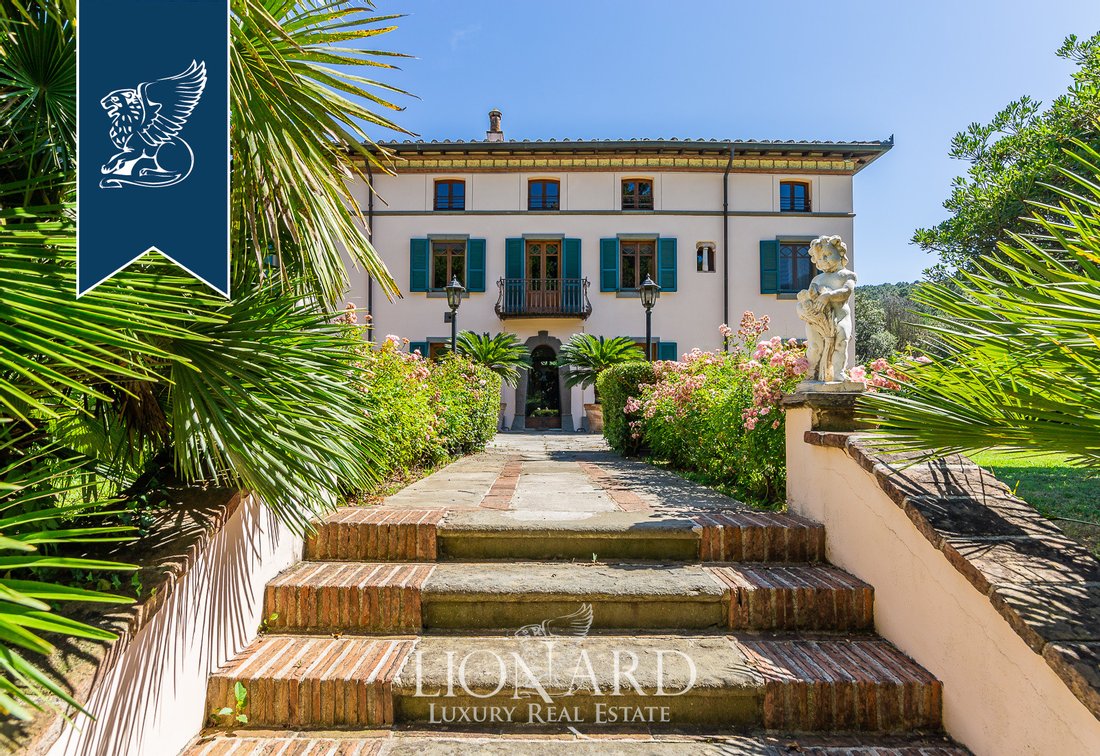 Luxury Villa Surrounded By Lucca's Countryside In Lucca, Tuscany, Italy ...