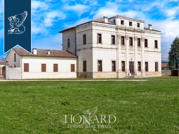 Luxury homes with fireplace for sale in Malo, Veneto, Italy | JamesEdition