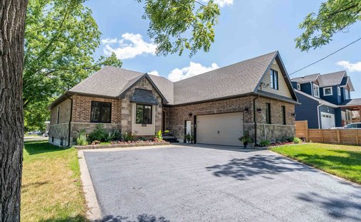 Luxury homes for sale in Barrie, Ontario, Canada | JamesEdition