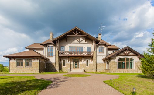 Luxury homes for sale in Moscow, Moscow, Russia | JamesEdition