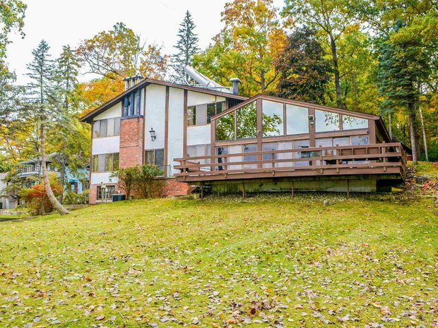 Luxury homes for sale in Angola, Indiana | JamesEdition