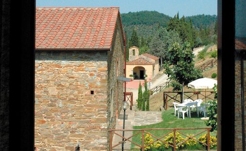 Luxury farm ranches for sale in Italy | JamesEdition