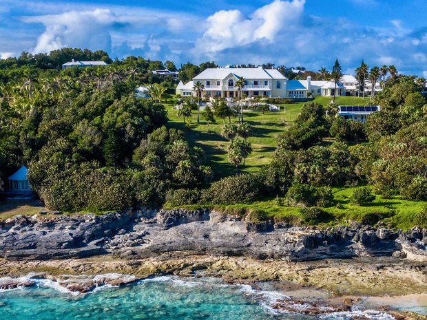 Luxury waterfront homes for sale in Bermuda | JamesEdition